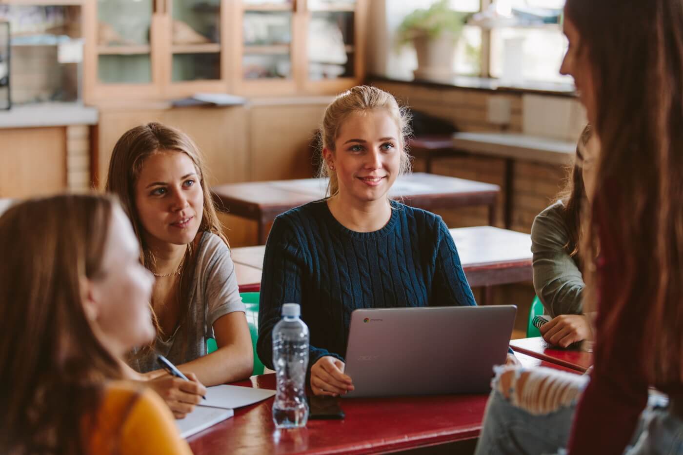 Developing Critical Thinking through education technology - Acer for ...