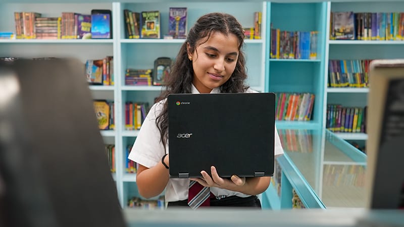 Digital tools for schools - Acer Chromebook & New English School